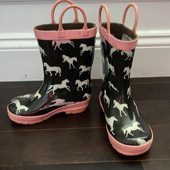 Hatley | Shoes | Hatley Rain Boots Horse Themed Navy Pink White Little ...